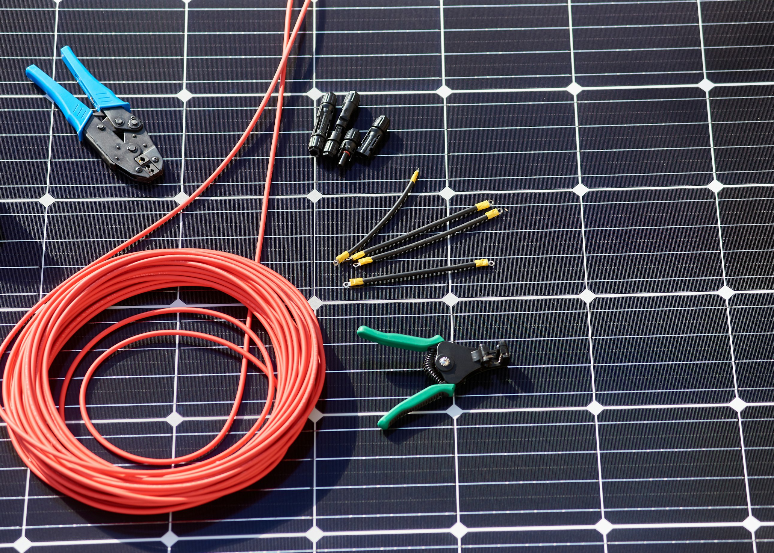 What is an MV Cable and how is it used in PV power plants? — RatedPower