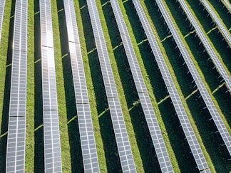 What is a phase conductor and how is it used in solar plants? — RatedPower